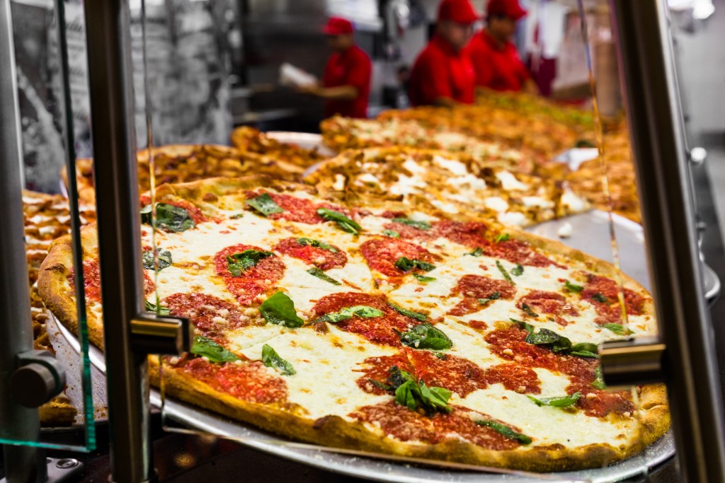 Neapolitan-style Pizza: What Are Its Distinguishing Features? | Cloud Land