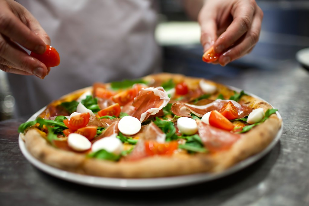 Neapolitan-style Pizza: What Are Its Distinguishing Features? | Cloud Land